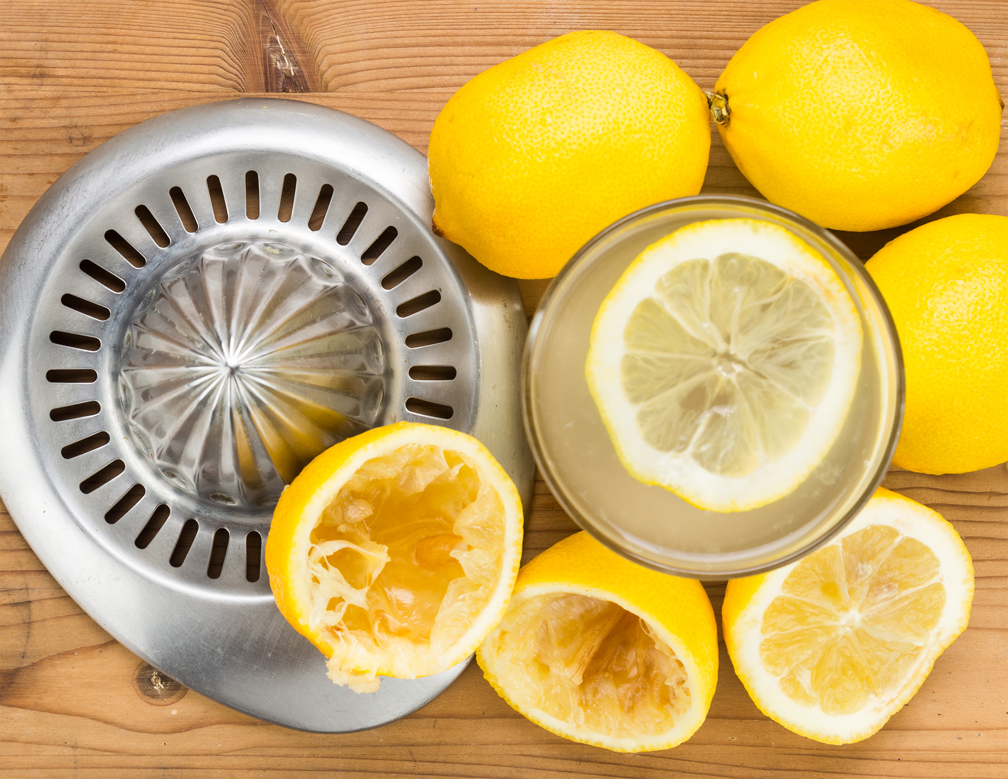 Homemade Lemonade Using Real Lemons (Video) - How To Make Recipes