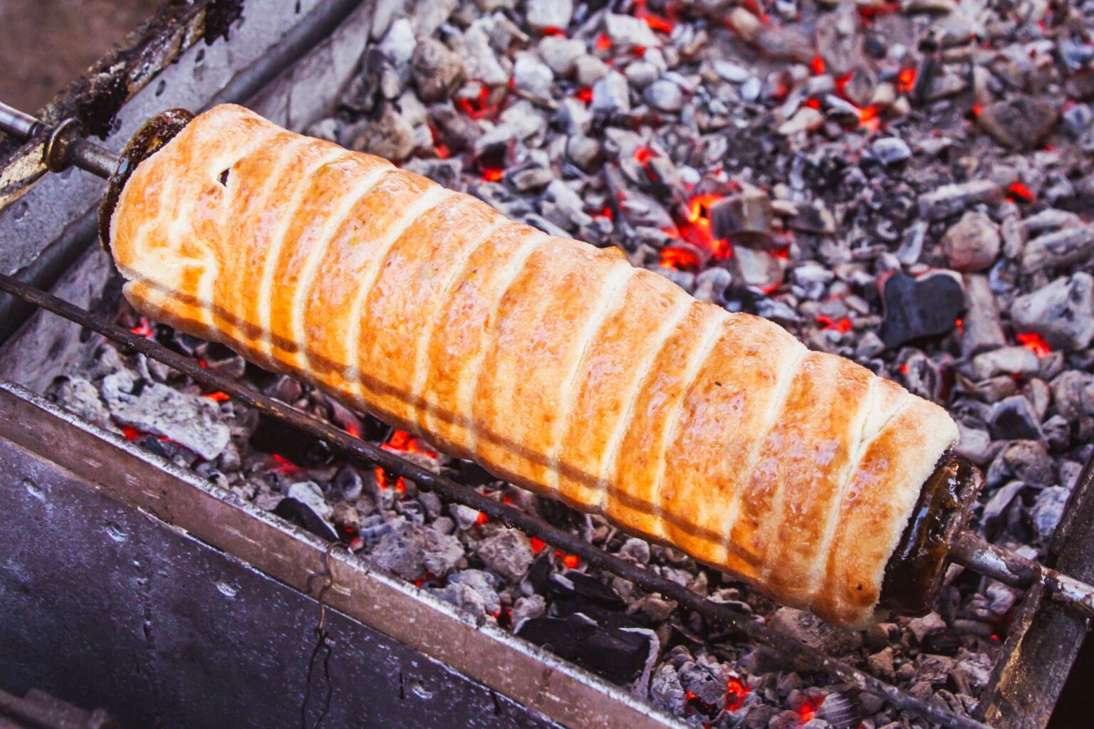 How To Make Chimney Cake At Home - How To Make Recipes