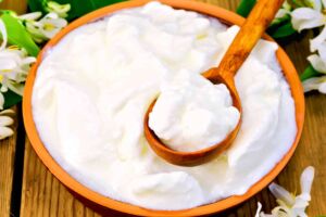 How To Make Homemade Clabbered (Sour) Milk - How To Make Recipes