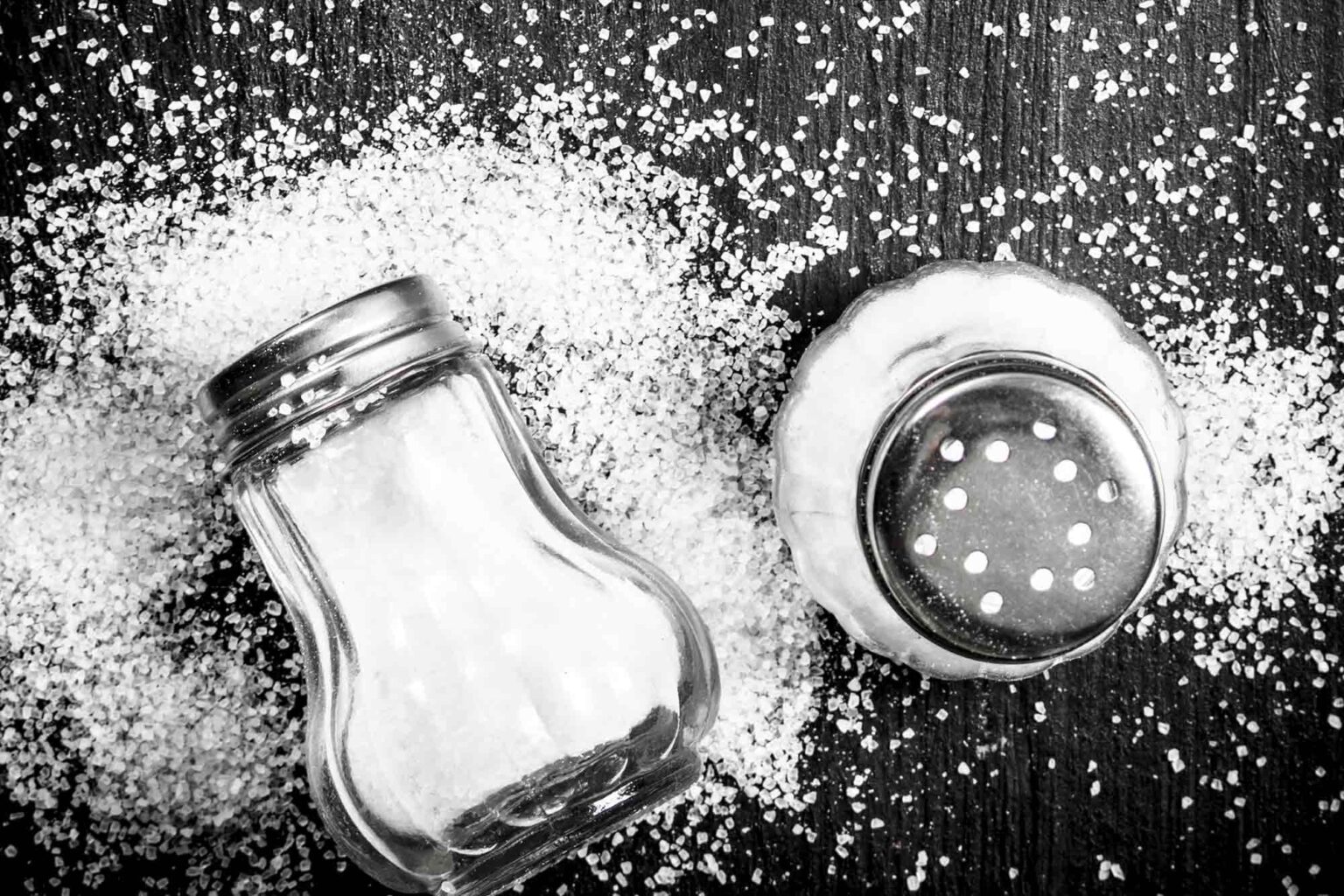 Table Salt vs. Sea Salt: Which is Healthier? - How To Make Recipes