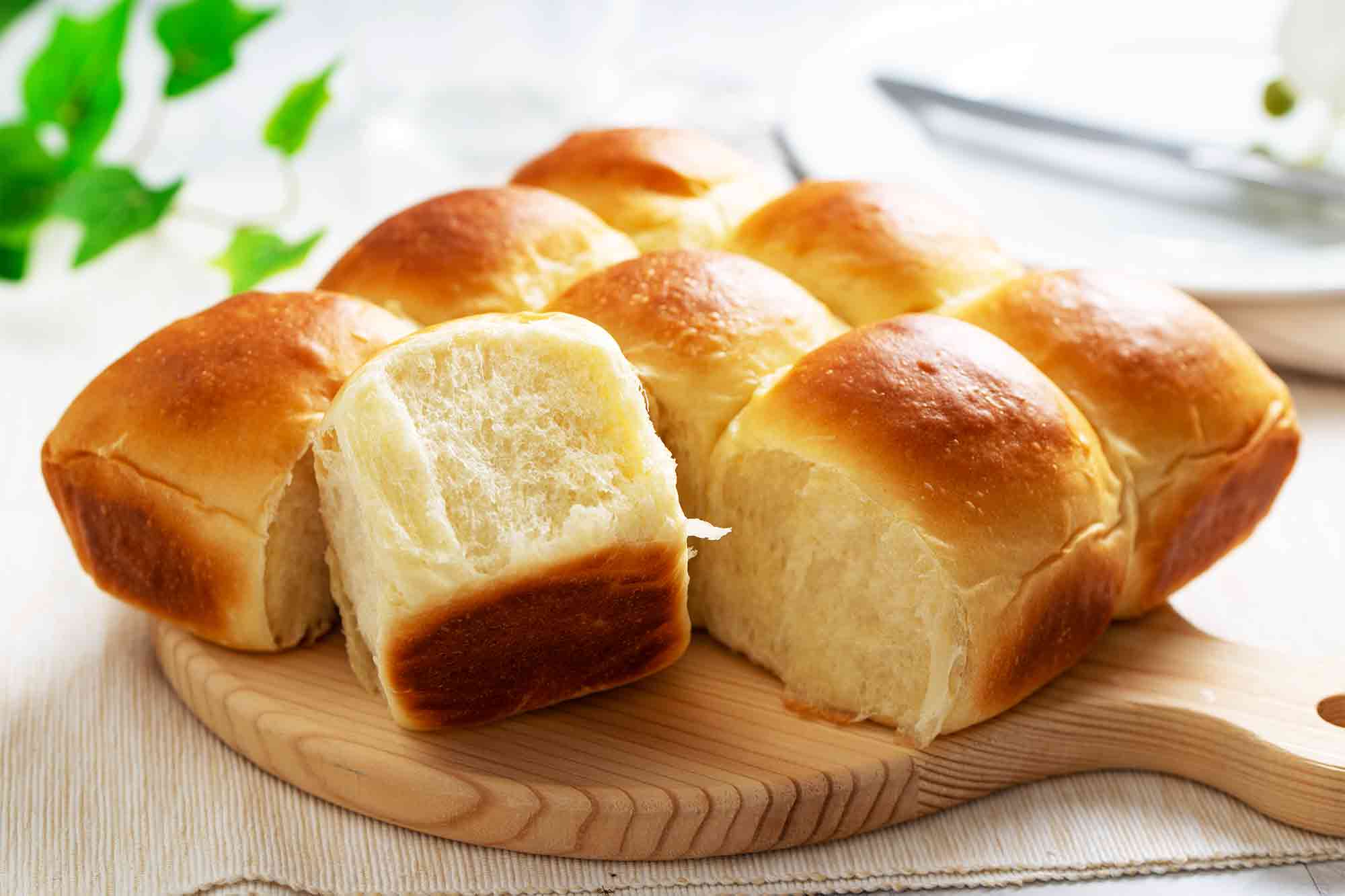 Easy, Homemade Dinner Roll - How To Make Recipes