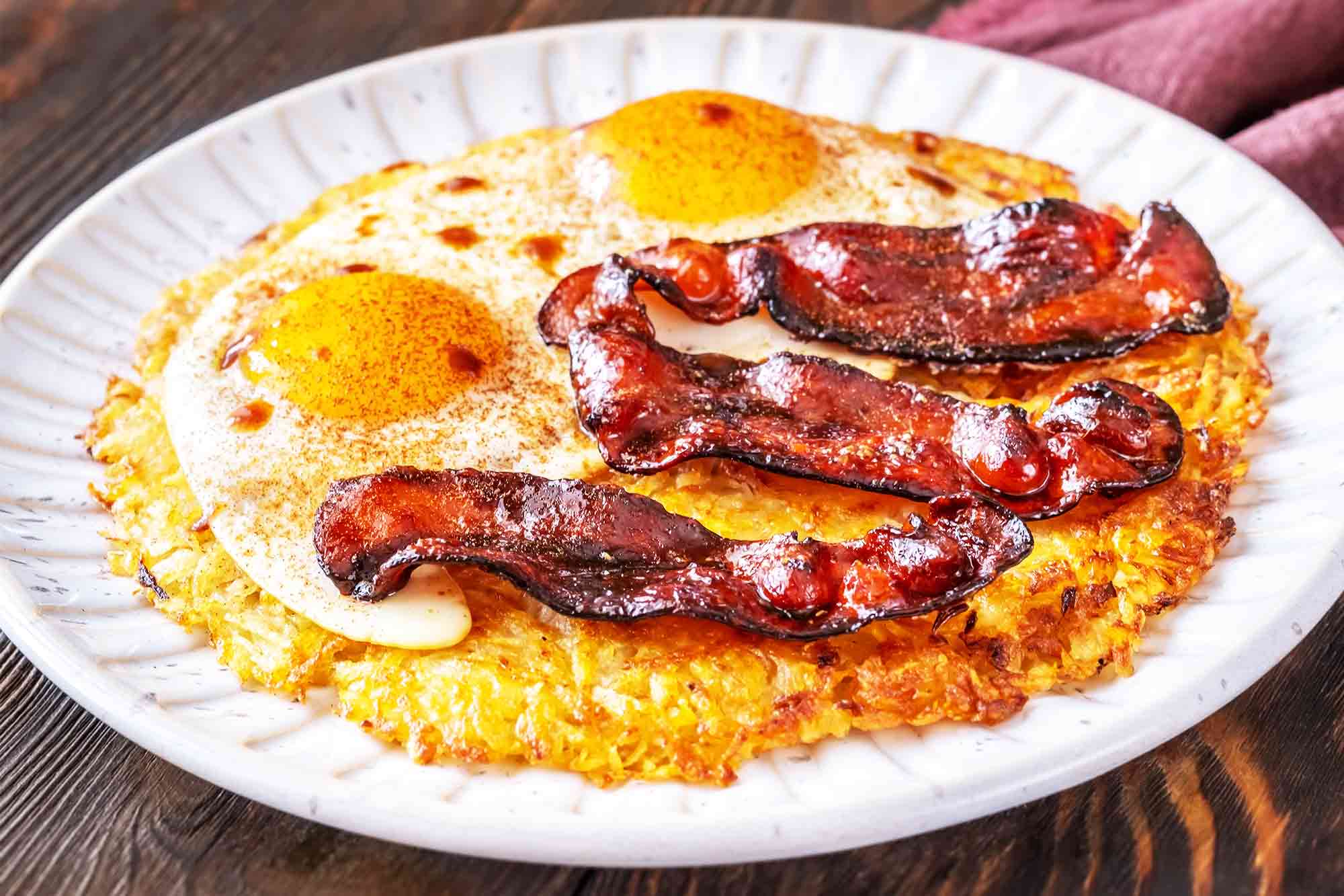Crispy Hash Brown with Egg and Bacon - How To Make Recipes